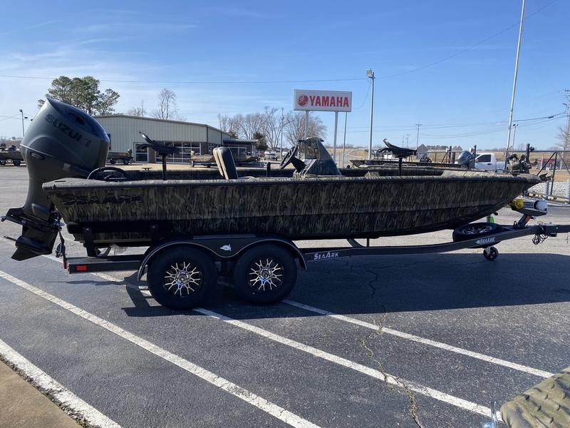 2025 SeaArk PHANTOM VCAT 2072 SC w/ SUZUKI 200 STEALTH – Marine Craft Zone